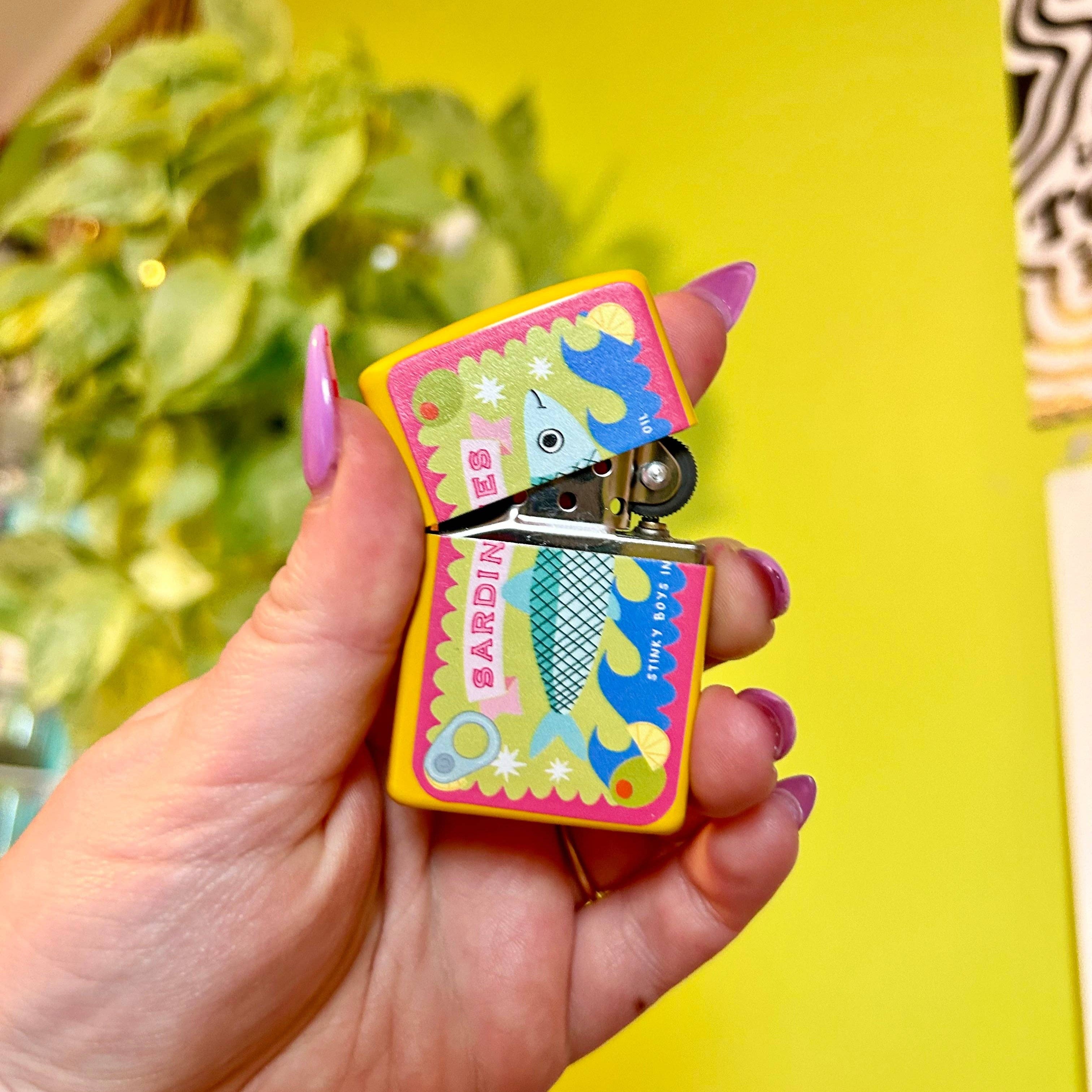 Sardine Lighter – Golden Gems